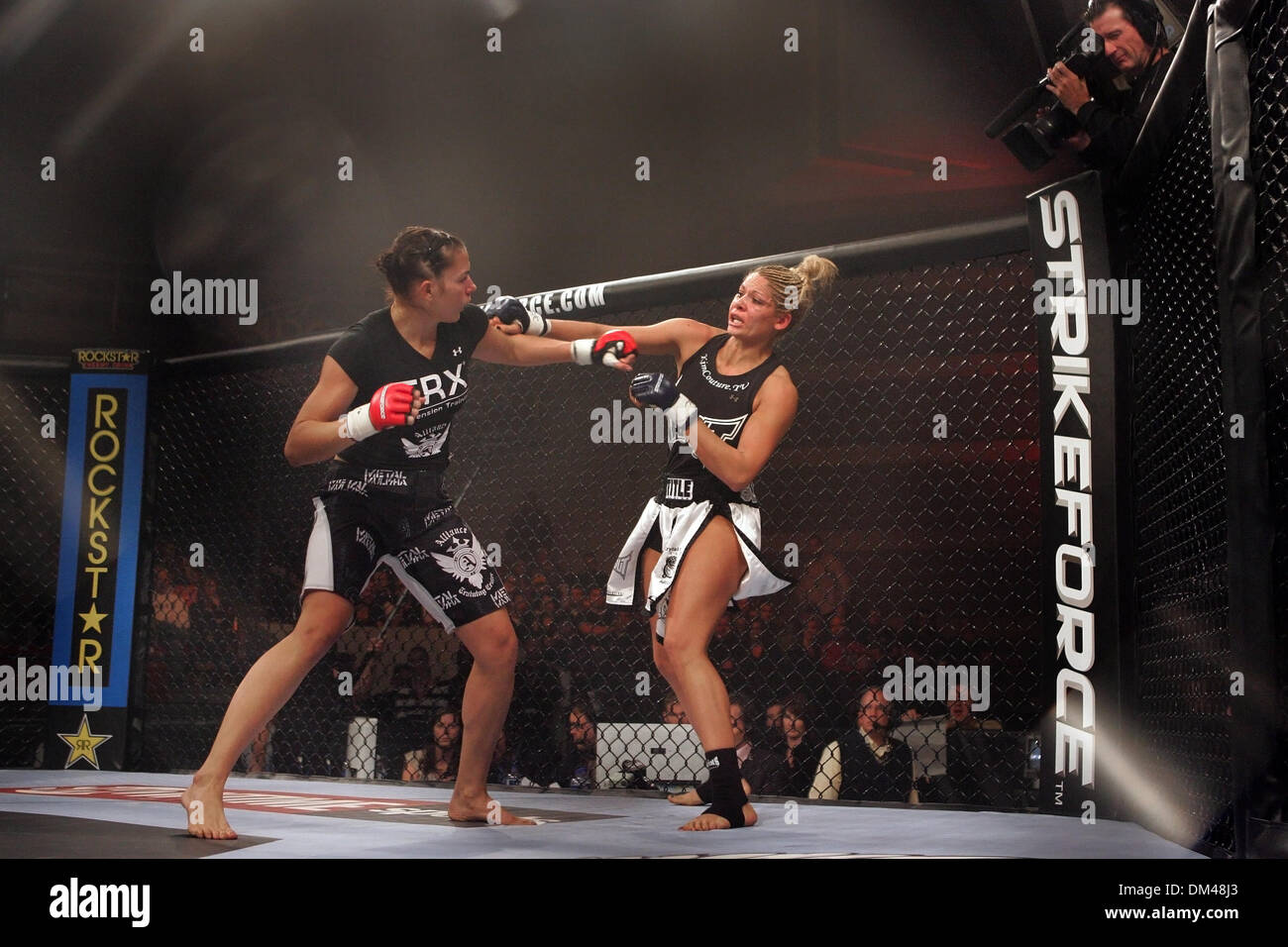 Kim sugar free couture las hi-res stock photography and images - Alamy