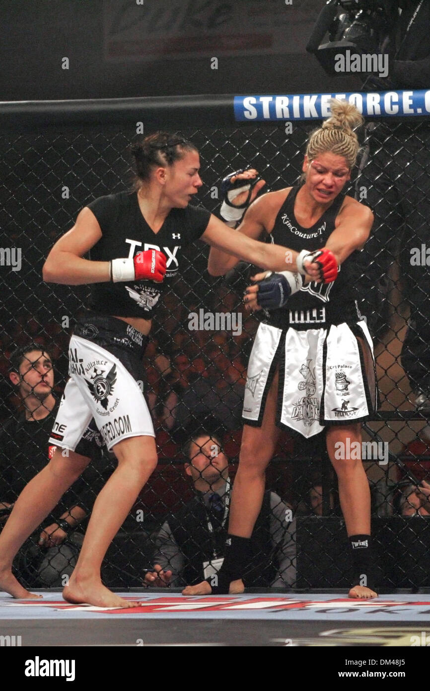 Kerry Vera E Kim Couture The Best Emmys Gowns Of All Time