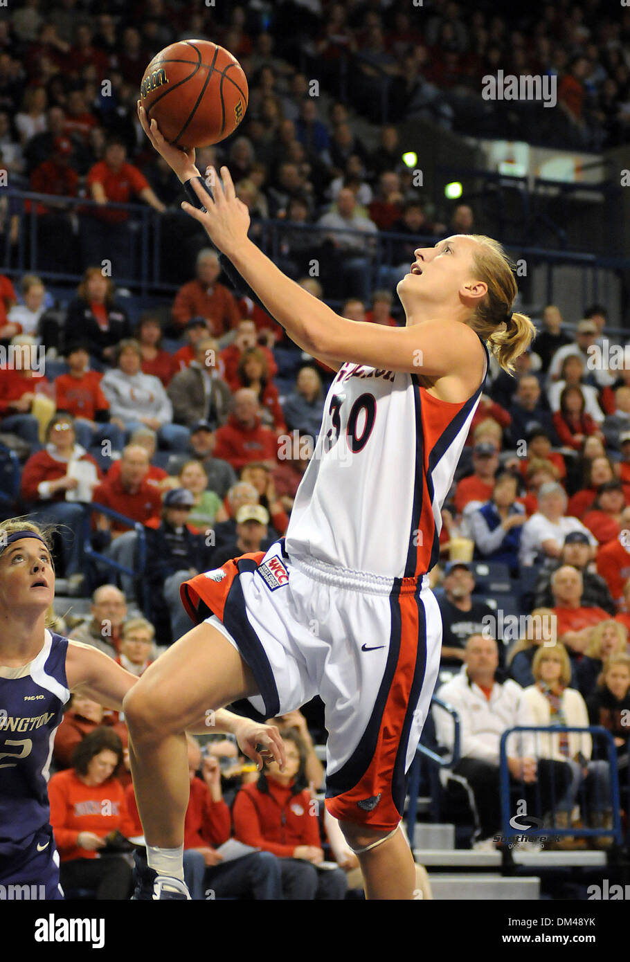 Gonzaga's Heather Bowman (30) goes in for the lay up during the first ...