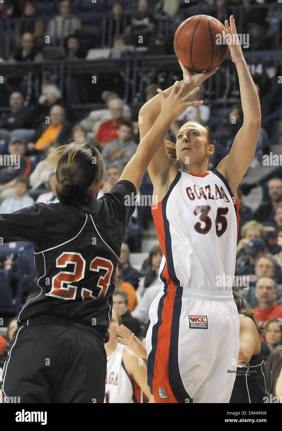 Goznaga's Katelan Redmond (35) makes a basket over Cal State Northridge ...