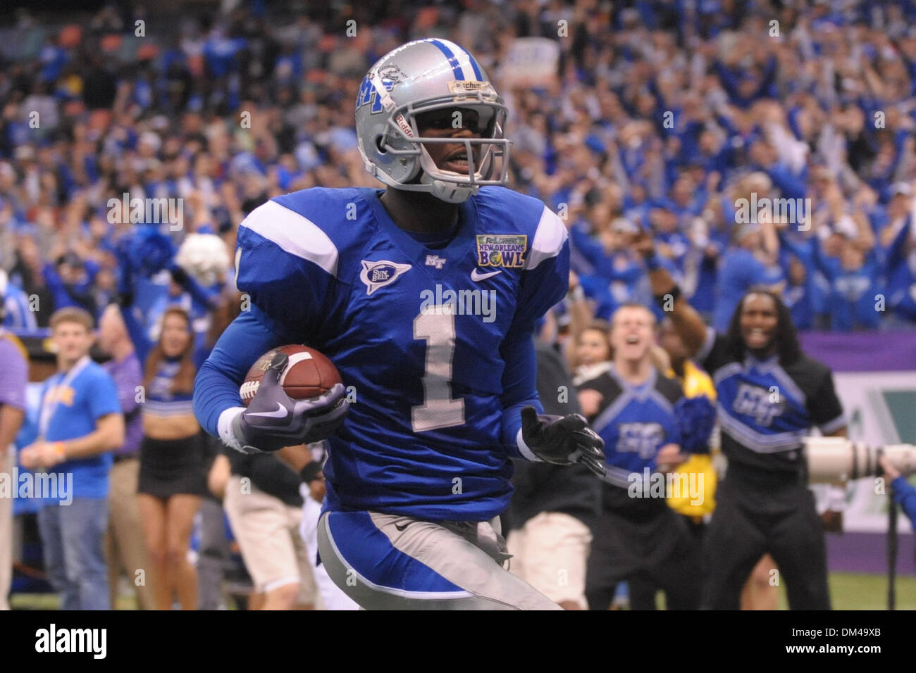 Middle Tenn. receiver, #1 Chris McClover, during the 2009 R&L Carrier's ...