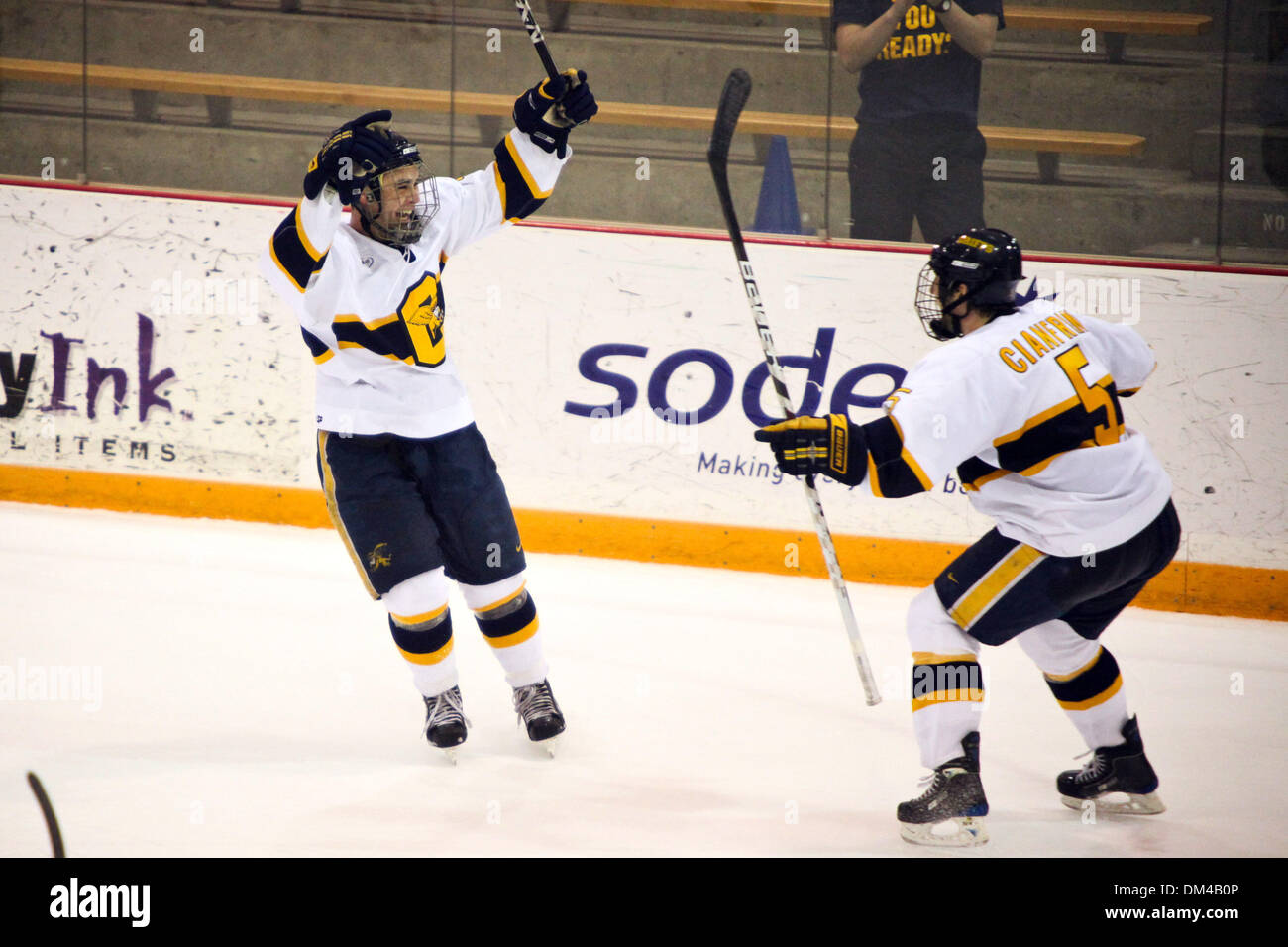 Jason weeks hi-res stock photography and images - Alamy