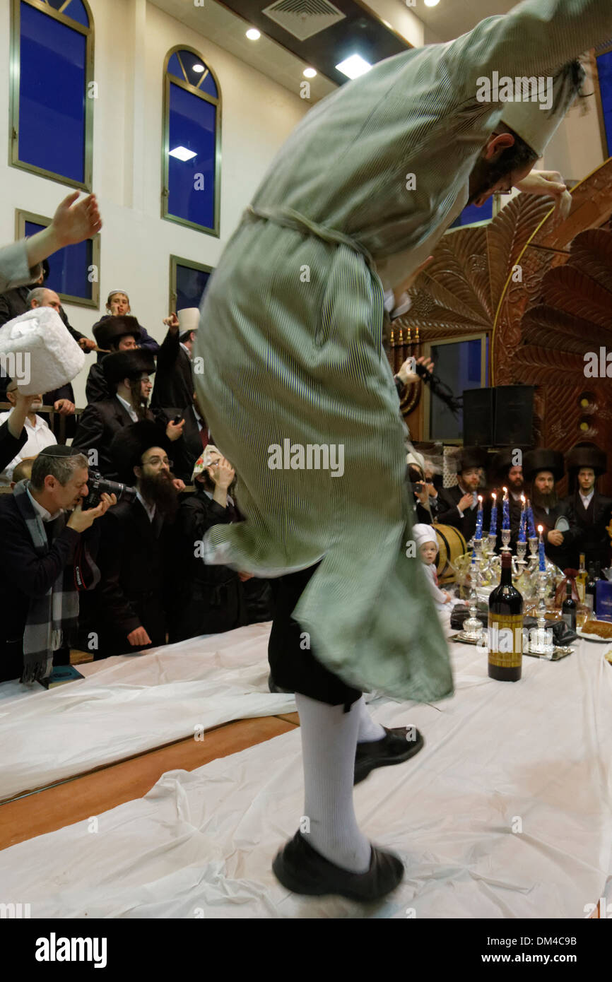 Bnei Brak, the Rabbi of Premishlan congregation and his hasids rejoice ...