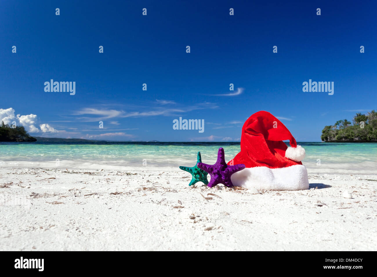 Santa and stars hi-res stock photography and images - Alamy