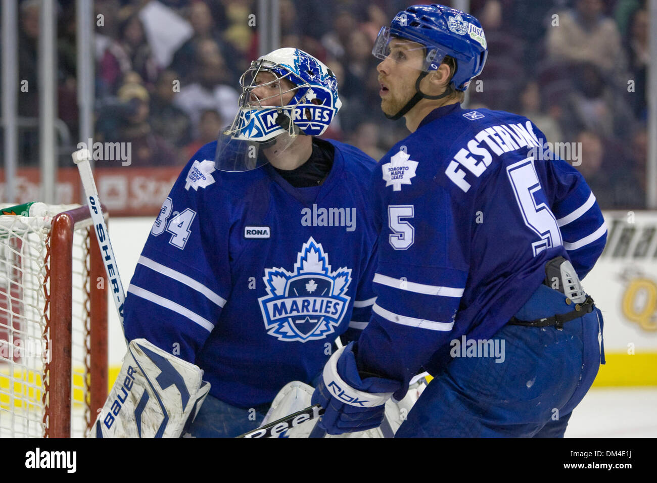 Brett festerling hi-res stock photography and images - Alamy