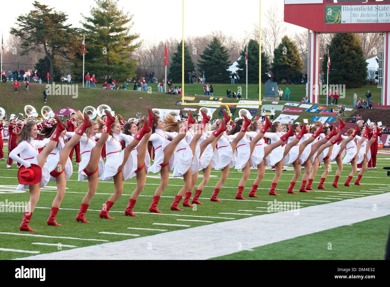 Purdue boilermakers cheerleaders hi-res stock photography and images ...