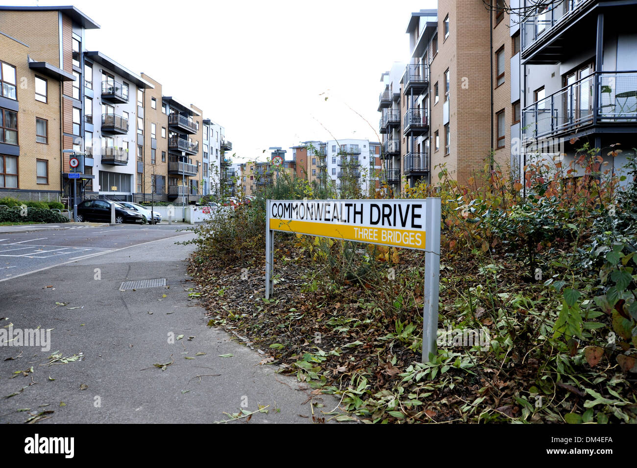 Suburban housing estate flats hi-res stock photography and images - Alamy