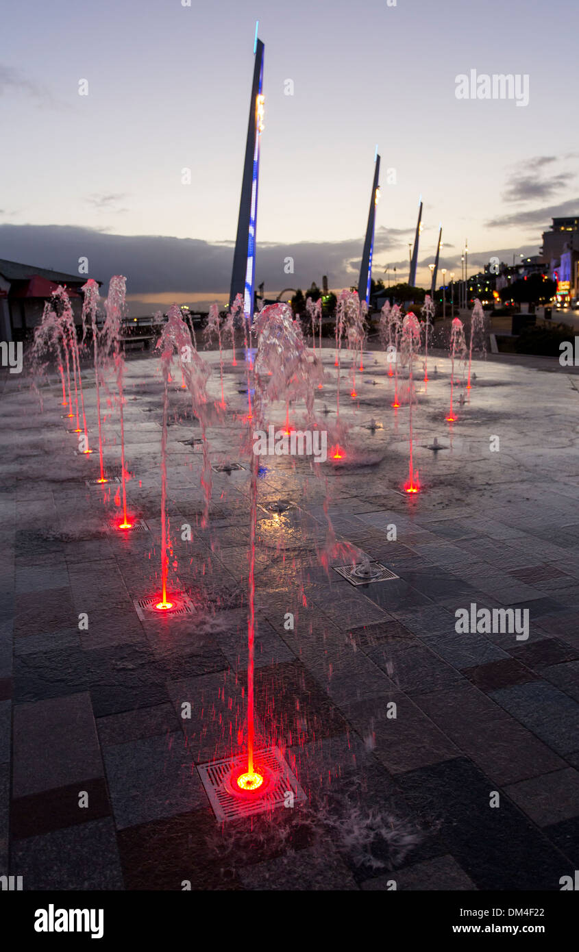 10/10/2013 100ft-tall lighting columns and fountain, Marine Parade ...