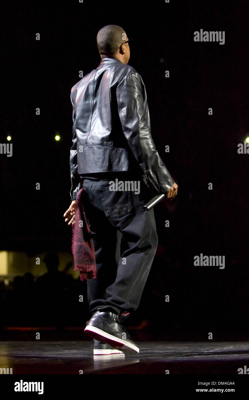 Jay-Z performing onstage during POWERHOUSE 2009 ft. Jay-Z with Keri ...