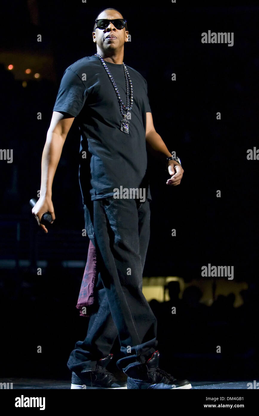 Jay-Z performing onstage during POWERHOUSE 2009 ft. Jay-Z with Keri ...
