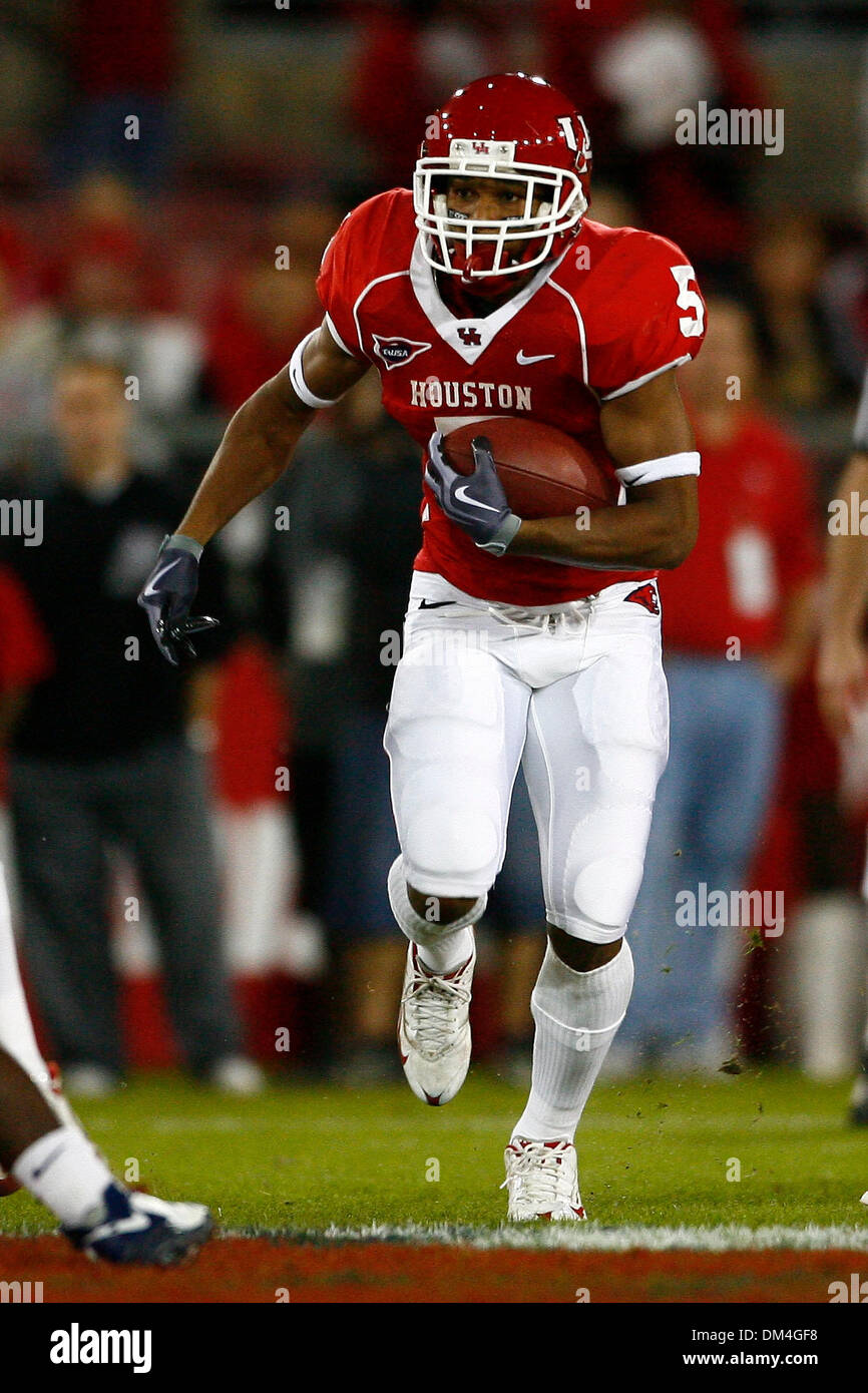 Charles Sims (#5) of the University of Houston Cougars runs open on the ...