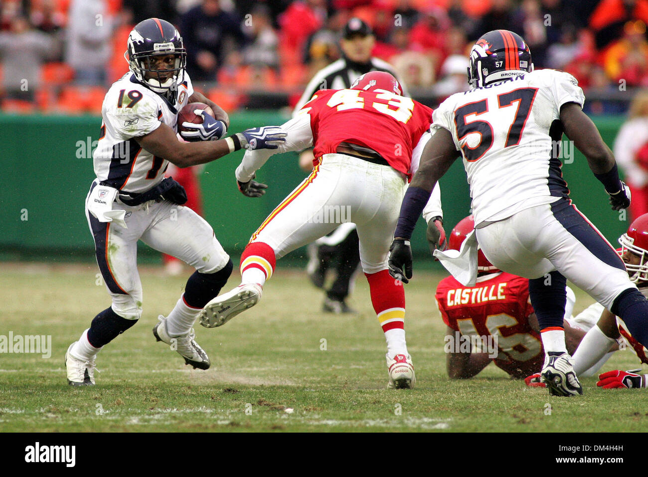 Denver Broncos wide receiver Eddie Royal (19) gets past Kansas City ...