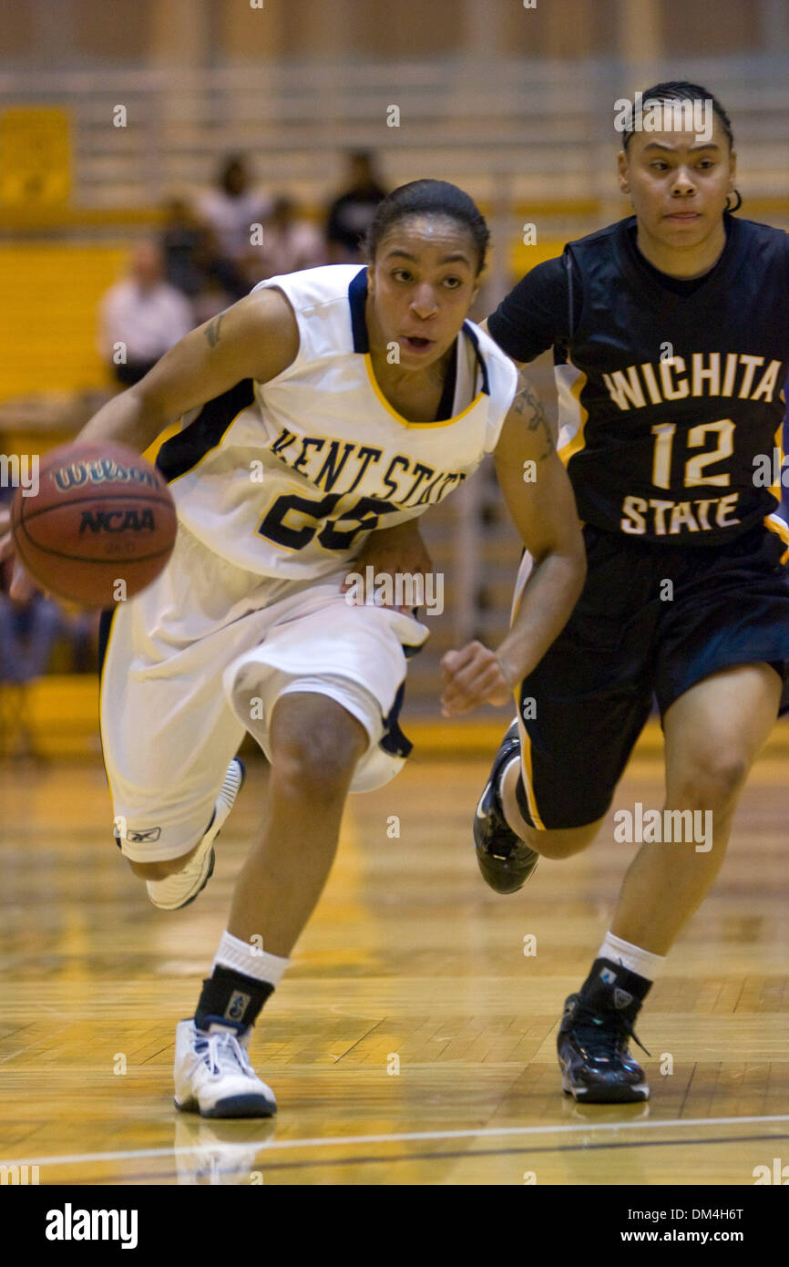 2009 kent state flashes hi-res stock photography and images - Alamy