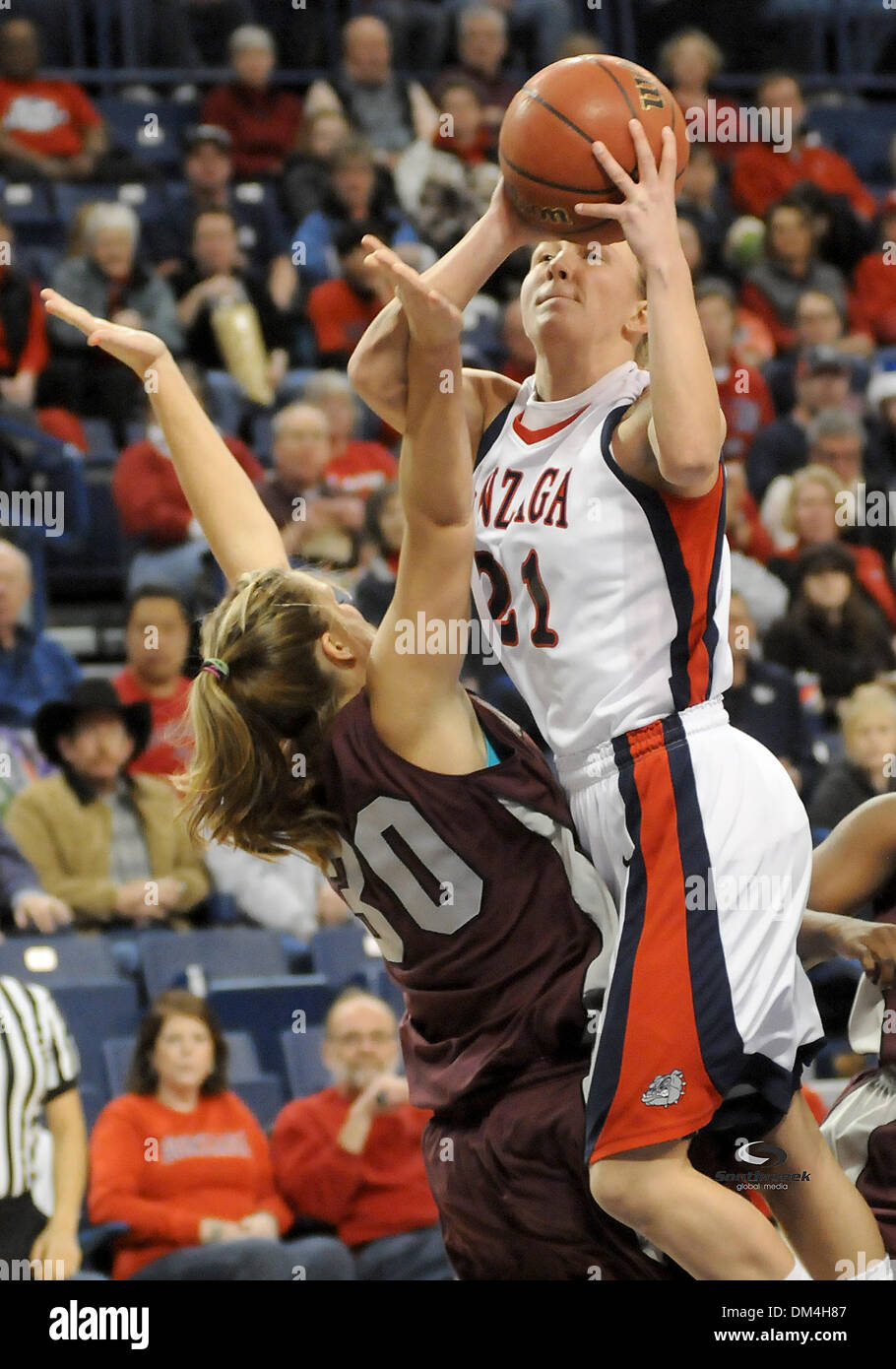 Stephanie courtney hi-res stock photography and images - Alamy