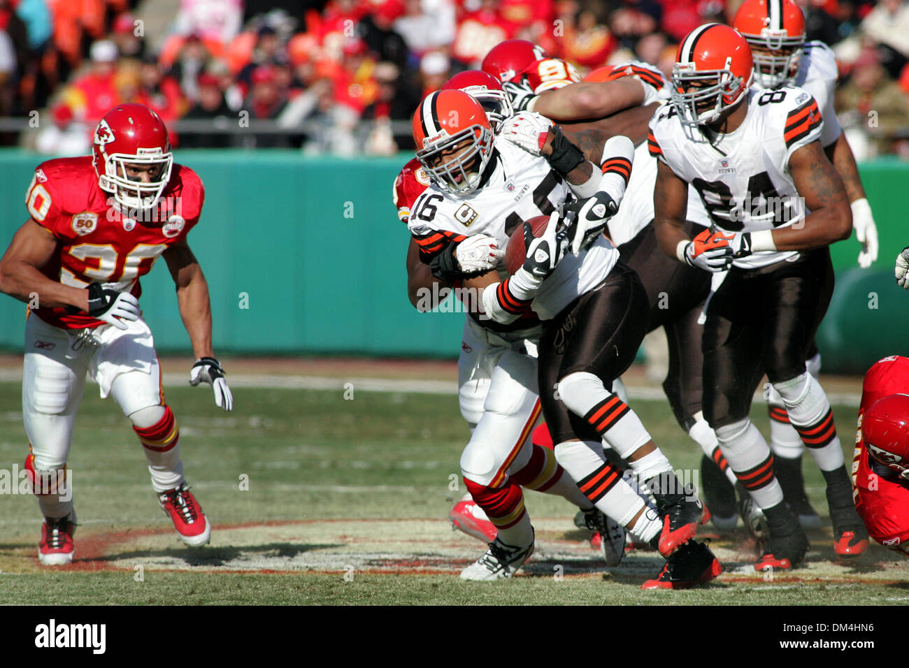 Cleveland Browns wide receiver Josh Cribbs (16) scrambles for yardage ...