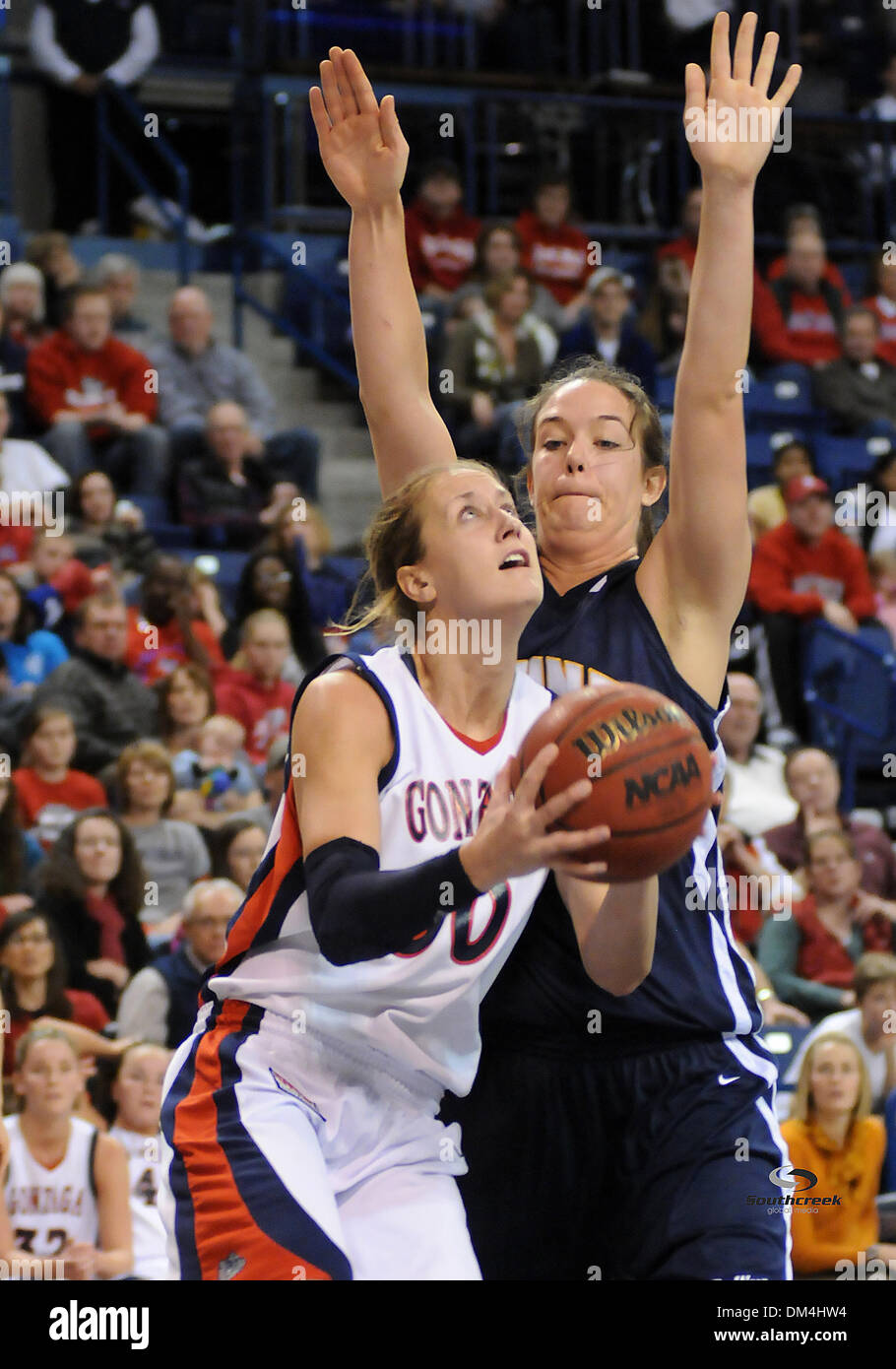Gonzaga's Heather Bowman, left, goes baseline against UC Irvine's Kim ...