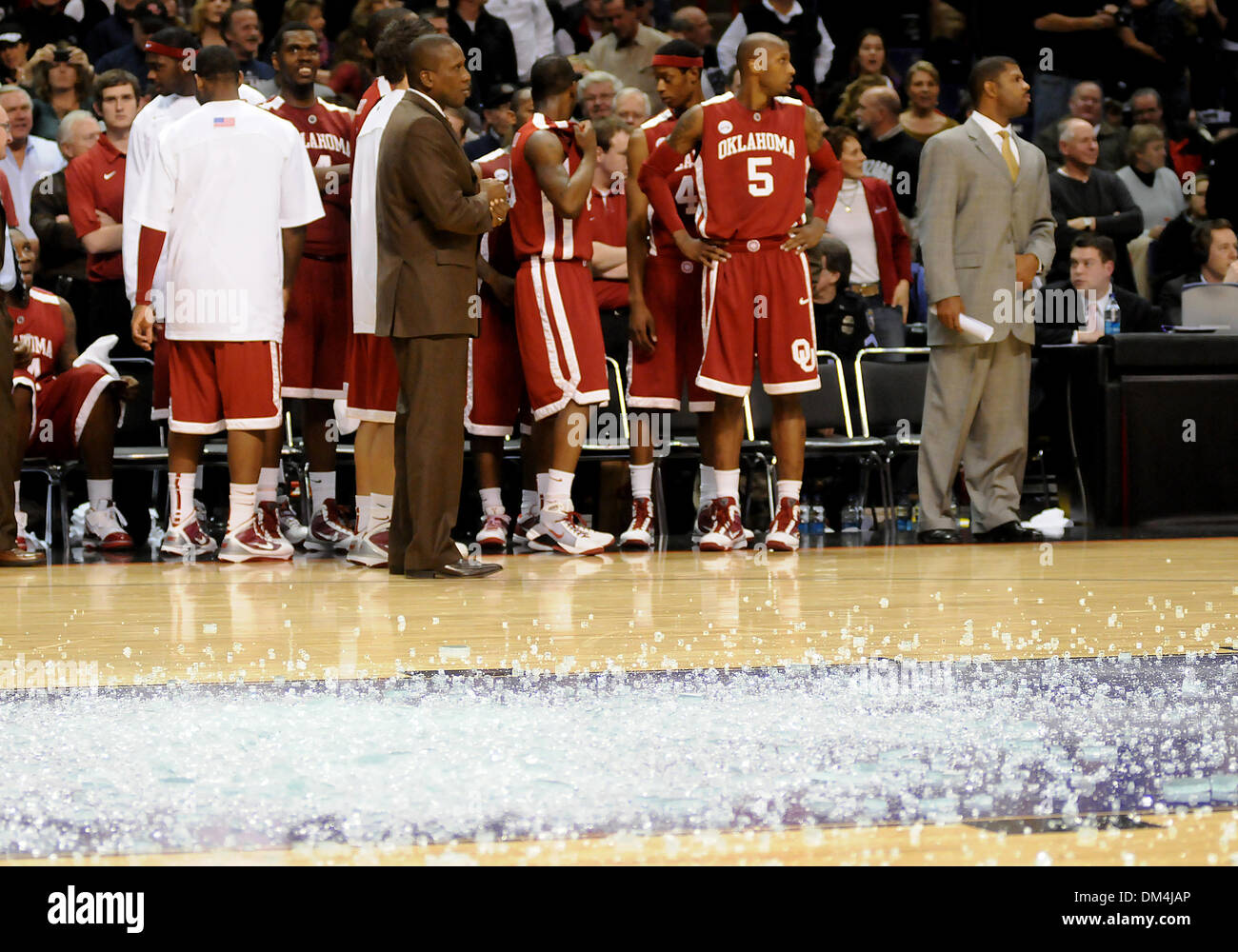 Basketball Pile High Resolution Stock Photography and Images - Alamy