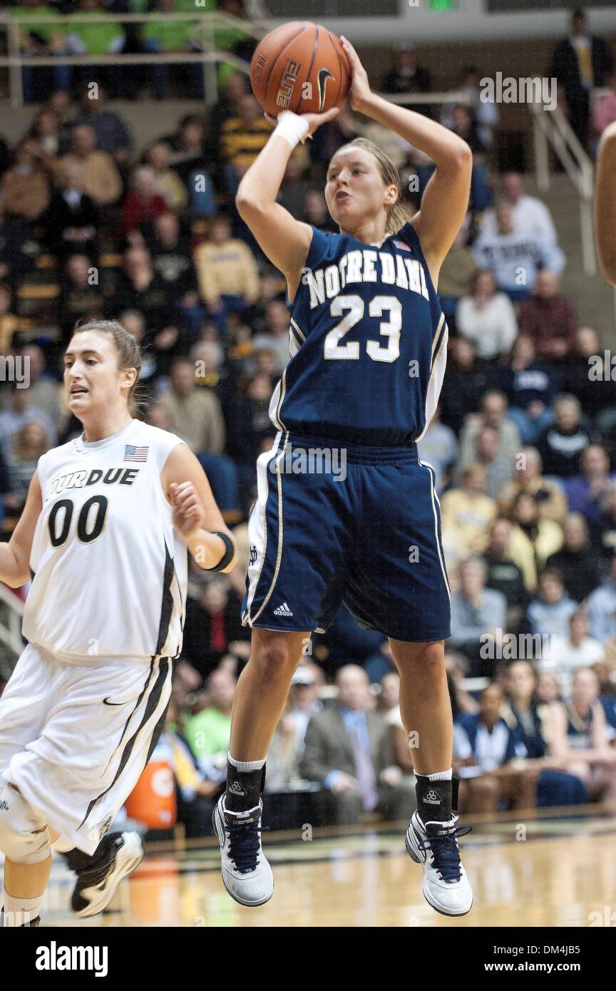 Notre Dame beats Purdue 79-75.(23) Melissa Lechlitner averaged 6.2 ...