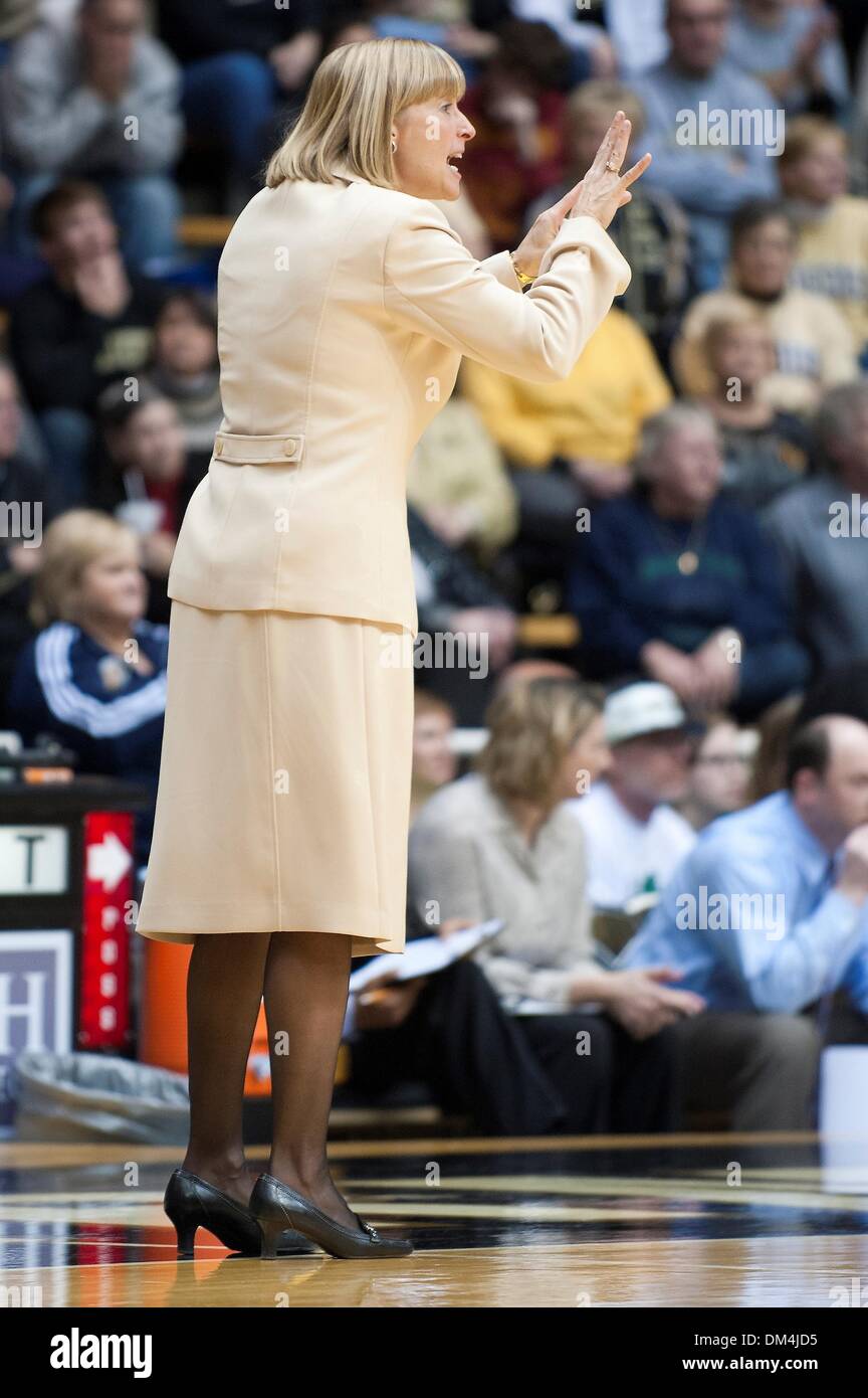 Notre Dame beats Purdue 79-75.(23) Melissa Lechlitner averaged 6.2 ...