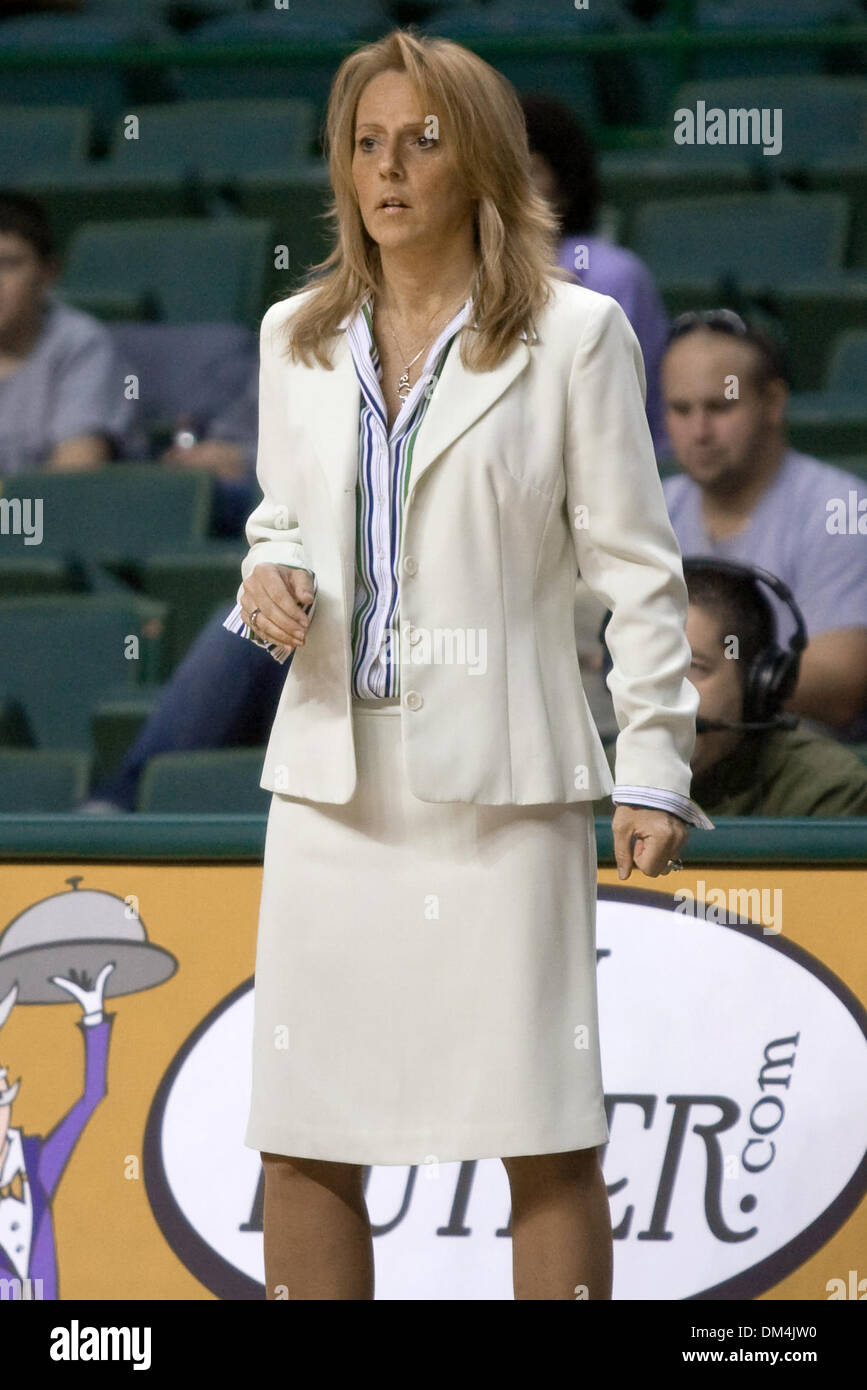 Cleveland state coach hi-res stock photography and images - Alamy