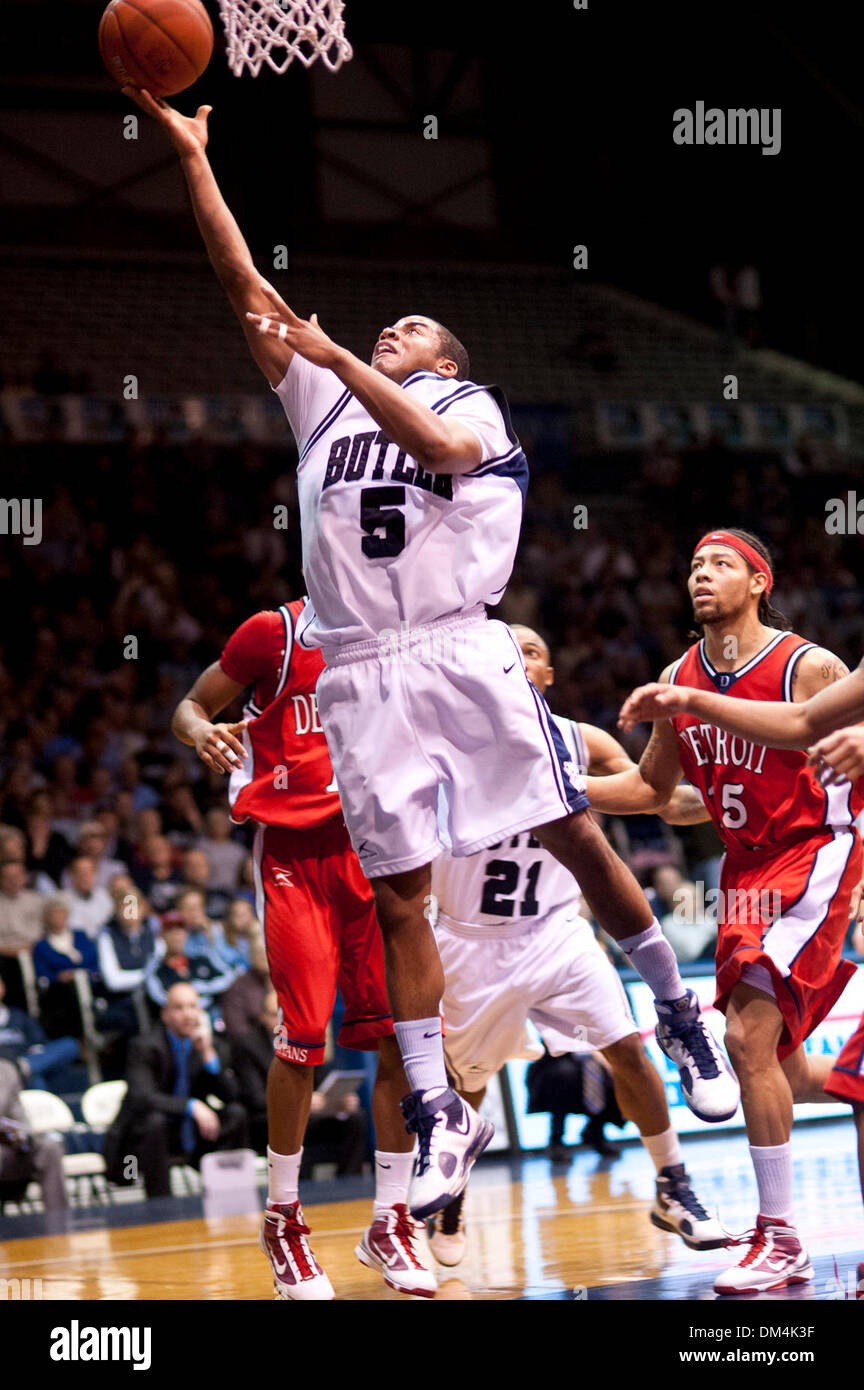 Bulldogs Gordon Hayward led all scores with 18 points. Butler wins 63 ...