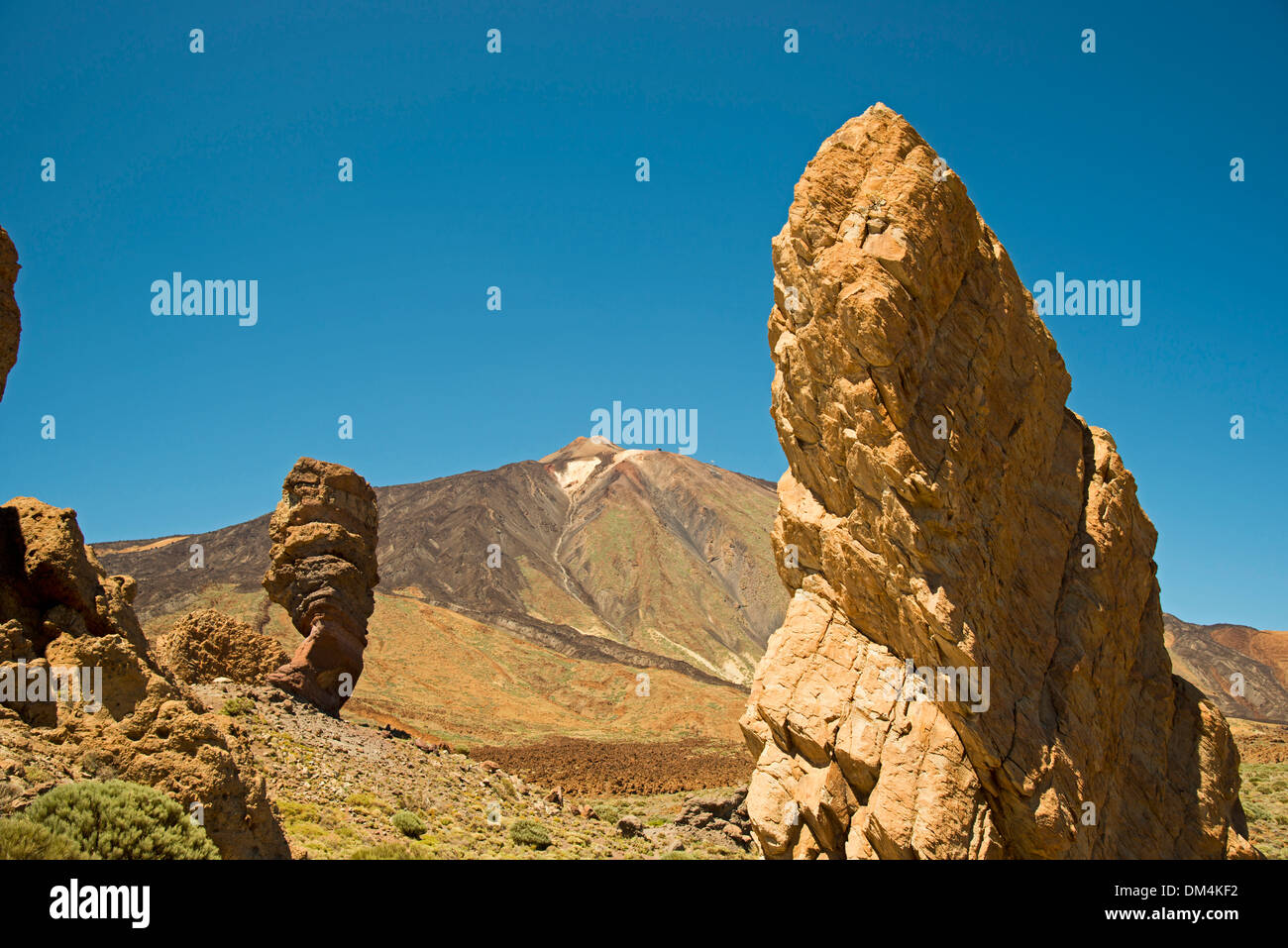 View outside mountains mountain landscape Canadas Europe rock cliff ...