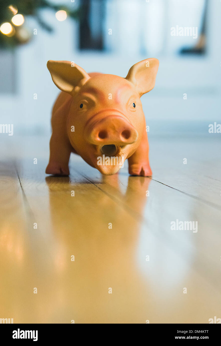 Plastic pig hi-res stock photography and images - Alamy