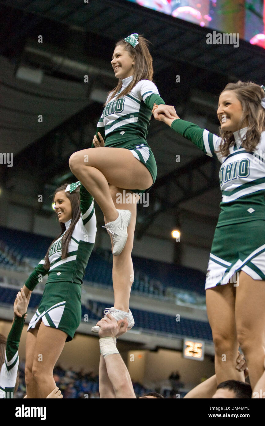 26 December 2009: Ohio Bobcats cheerleaders on the sideline during the ...