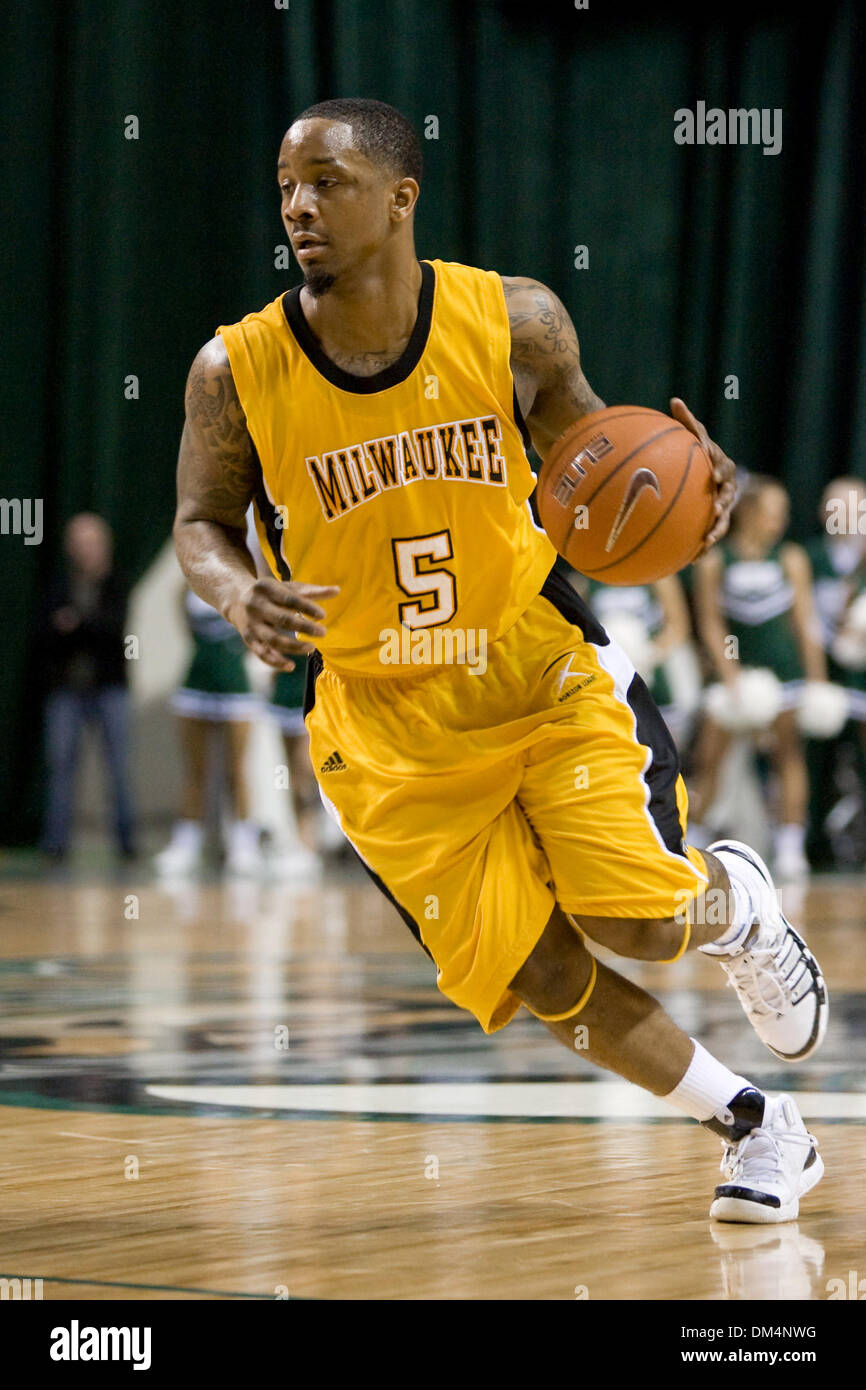 24 January 2010: Milwaukee Panthers Ricky Franklin (5) with the ...