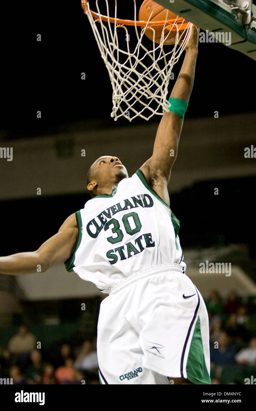 24 January 2010: Cleveland State Vikings Norris Cole (30) with a layup ...