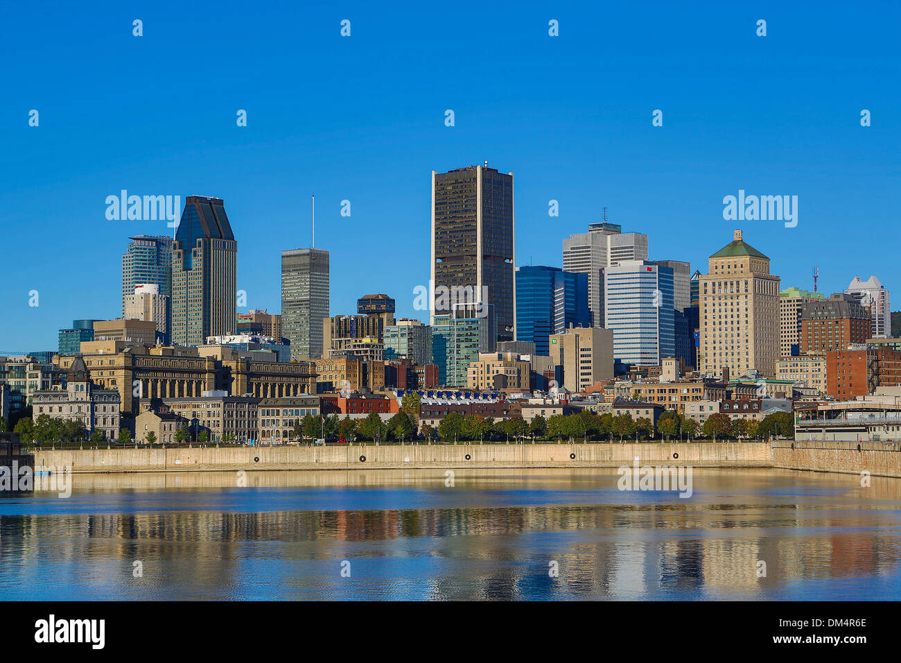 Flussfront hi-res stock photography and images - Alamy