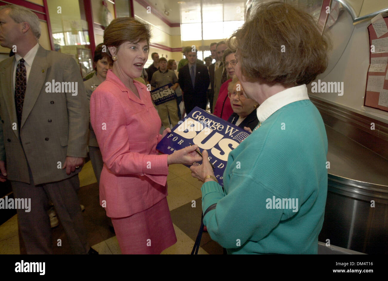 Mar 28, 2000; Atlanta, GA, USA; Texas First Lady LAURA BUSH, wife of ...