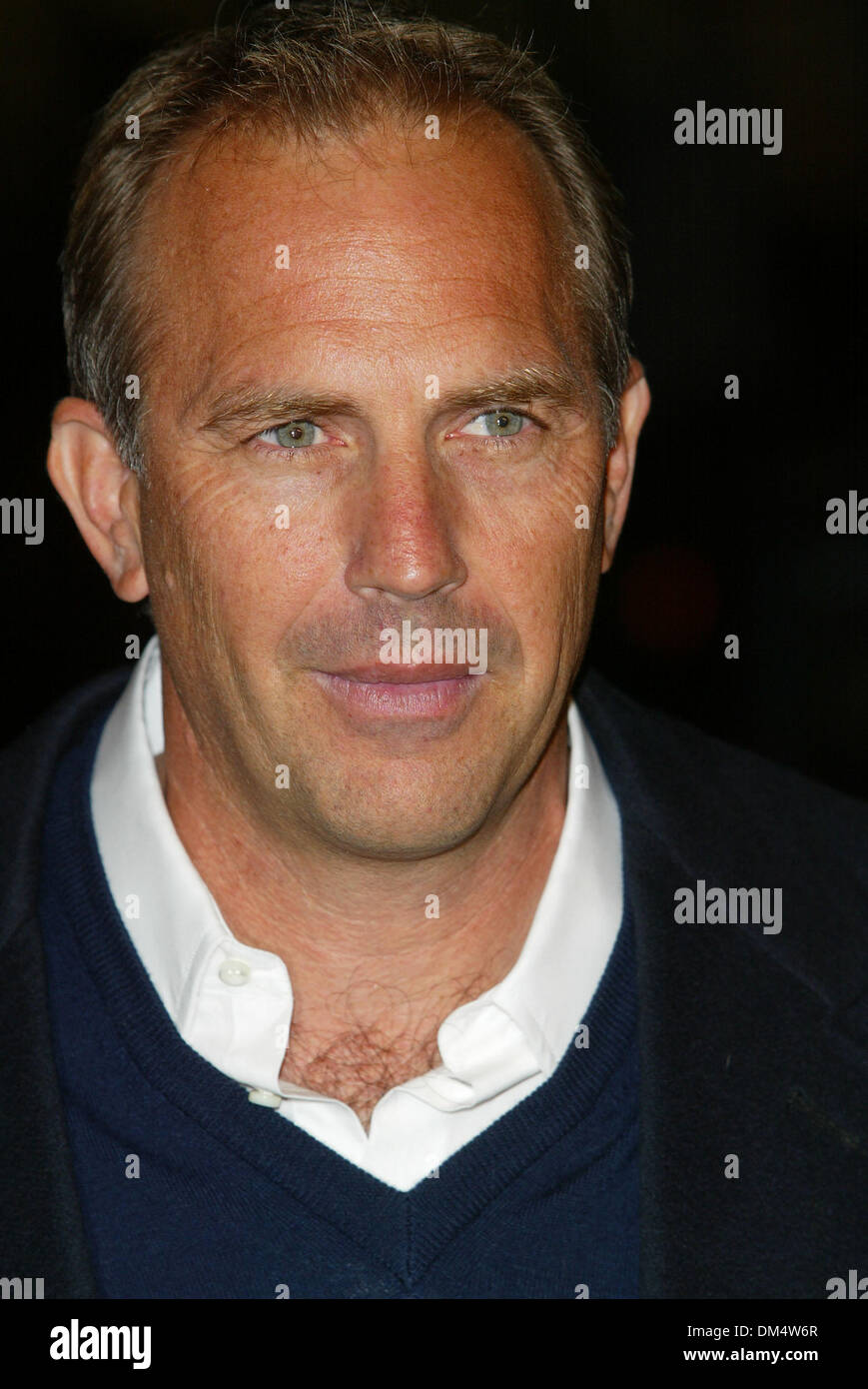 Feb. 18, 2002 - Los Angeles, CALIFORNIA - DRAGONFLY PREMIERE.AT ...