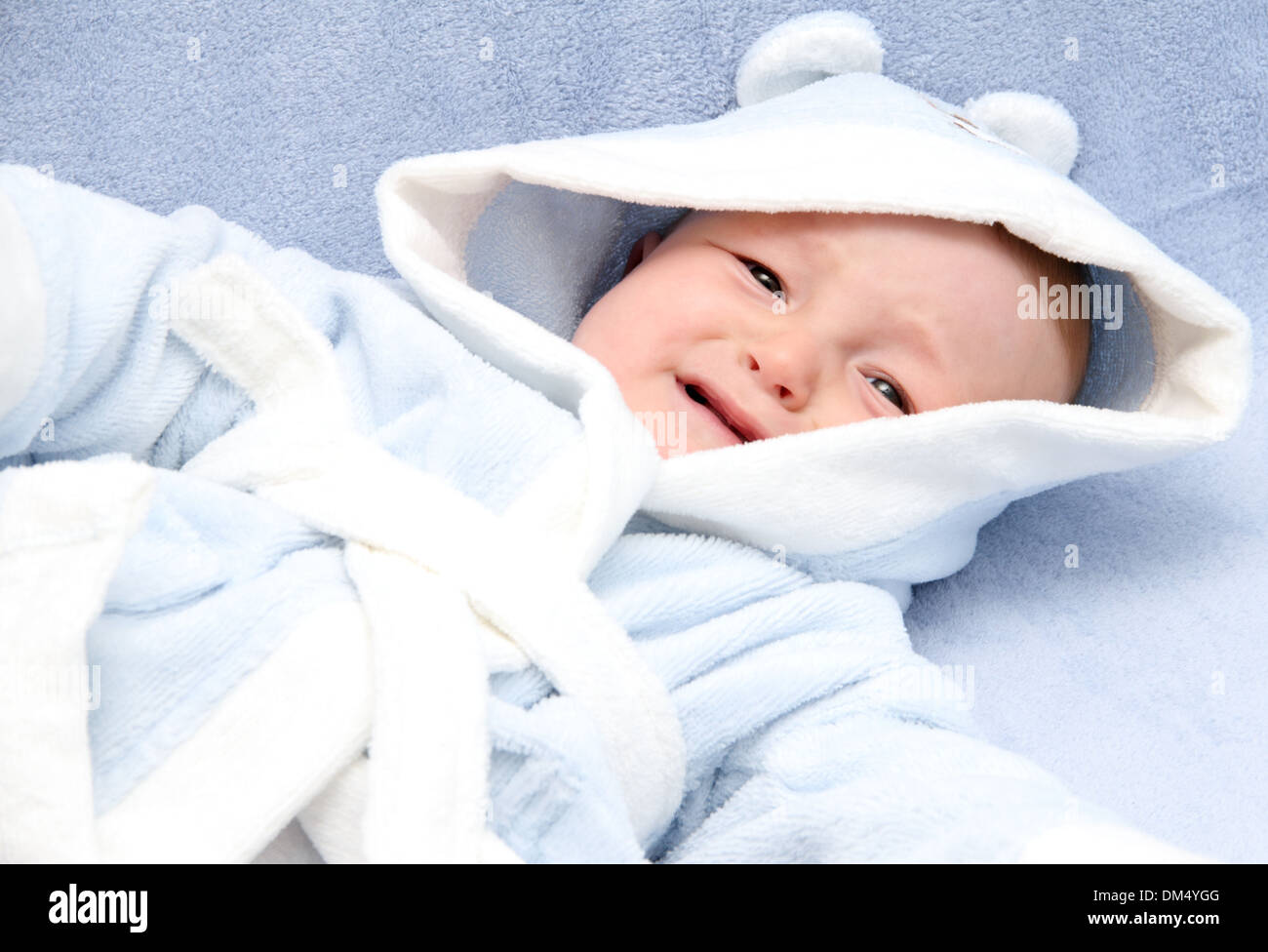 Scared crying baby hi-res stock photography and images - Alamy