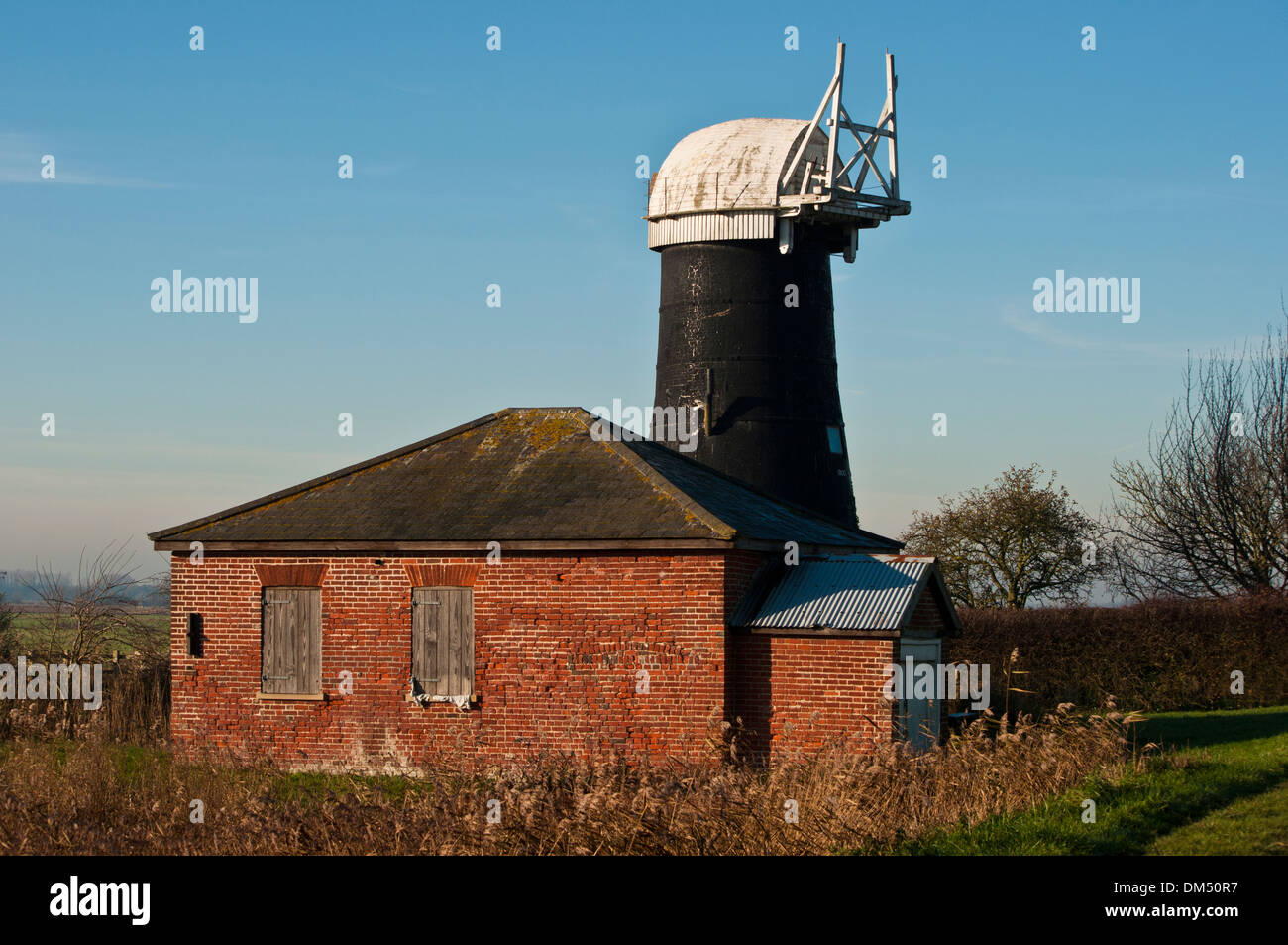 Disused windmill hi-res stock photography and images - Alamy
