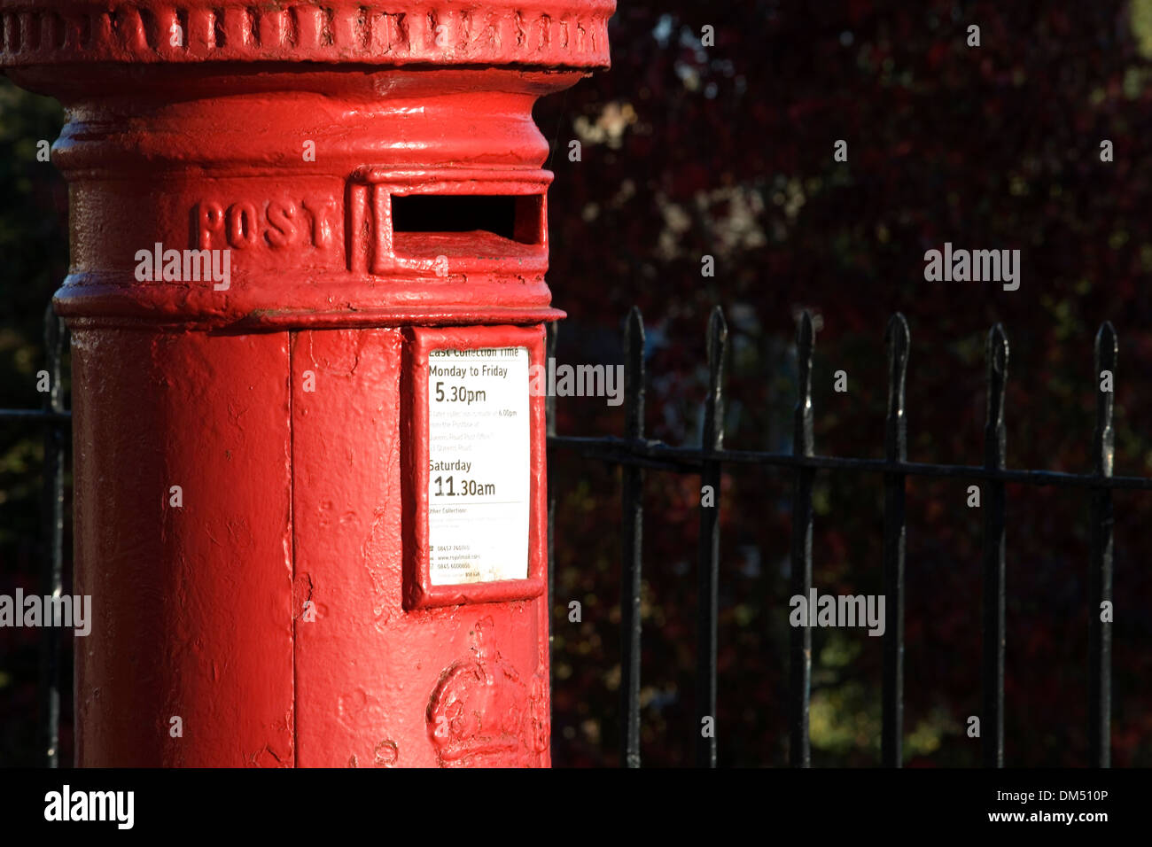 A Royal Mail Post Box Stock Photo - Alamy