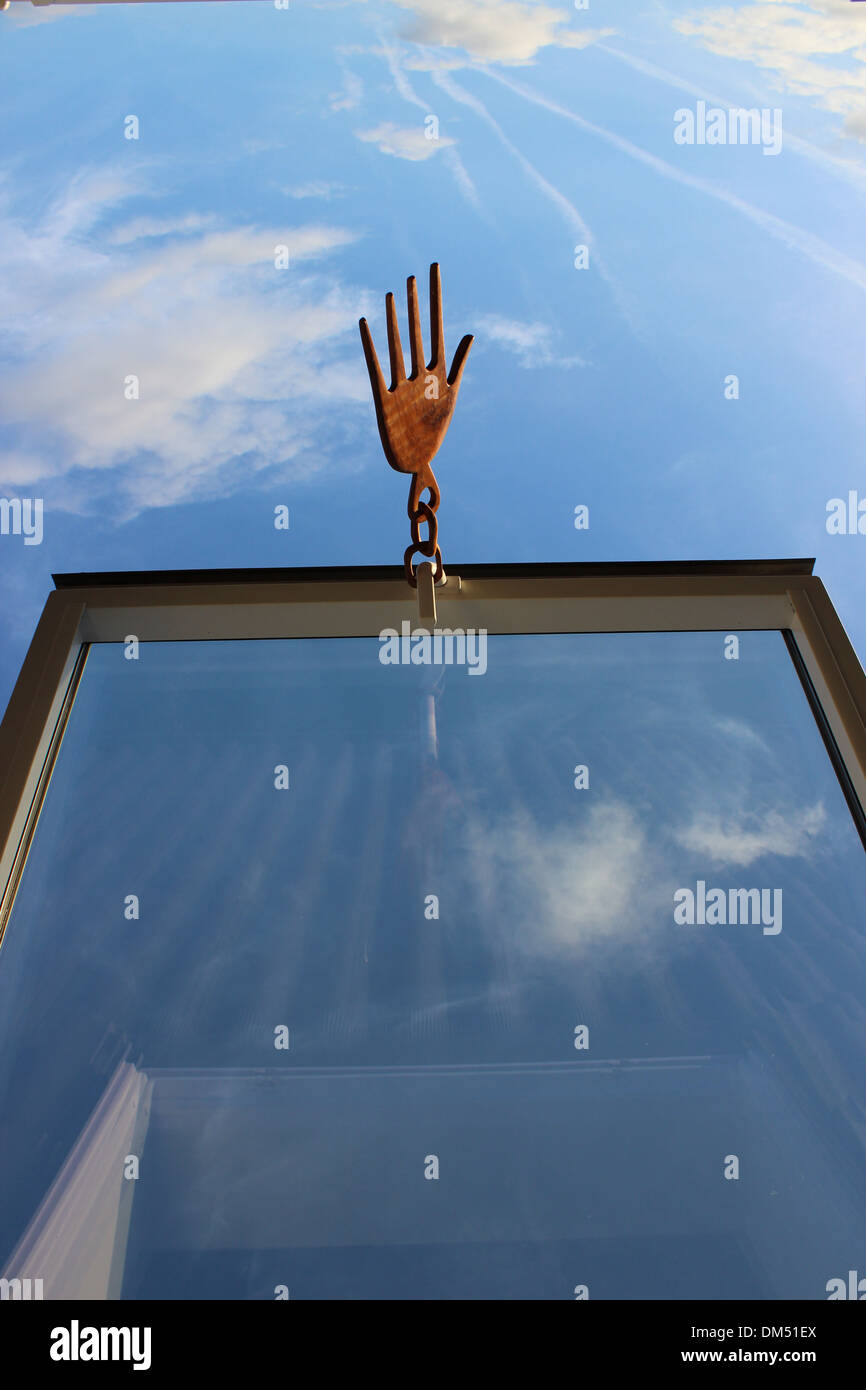 Reflexion in a window hi-res stock photography and images - Alamy