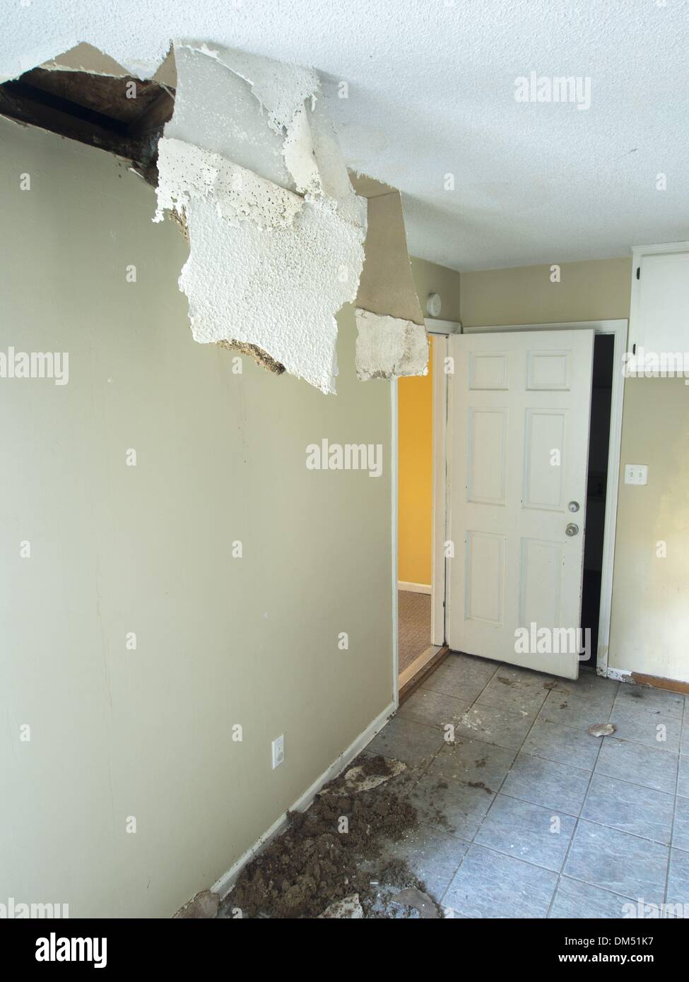 A collapsed ceiling hi-res stock photography and images - Alamy