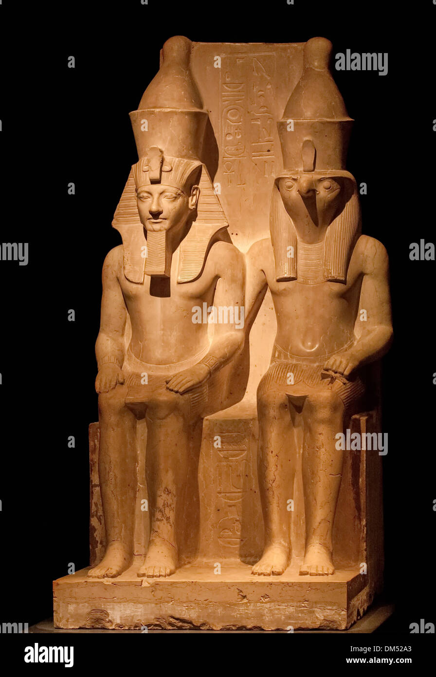 King horemheb hi-res stock photography and images - Alamy