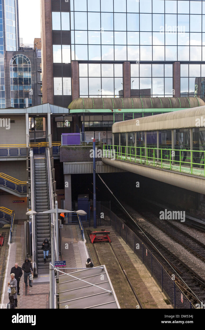 Birmingham snow hill station hi-res stock photography and images - Alamy