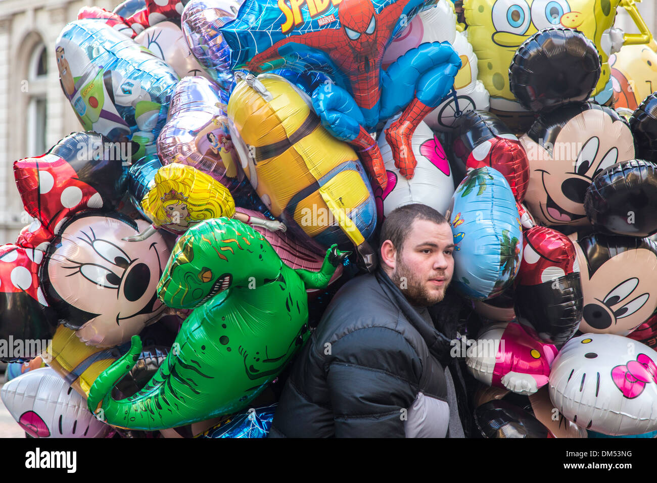 Street sellers selling balloons, Birmingham, UK Stock Photo - Alamy