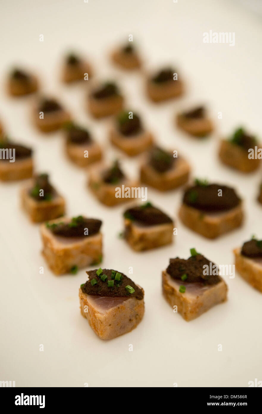 Mini tuna steaks with beetroot Stock Photo - Alamy