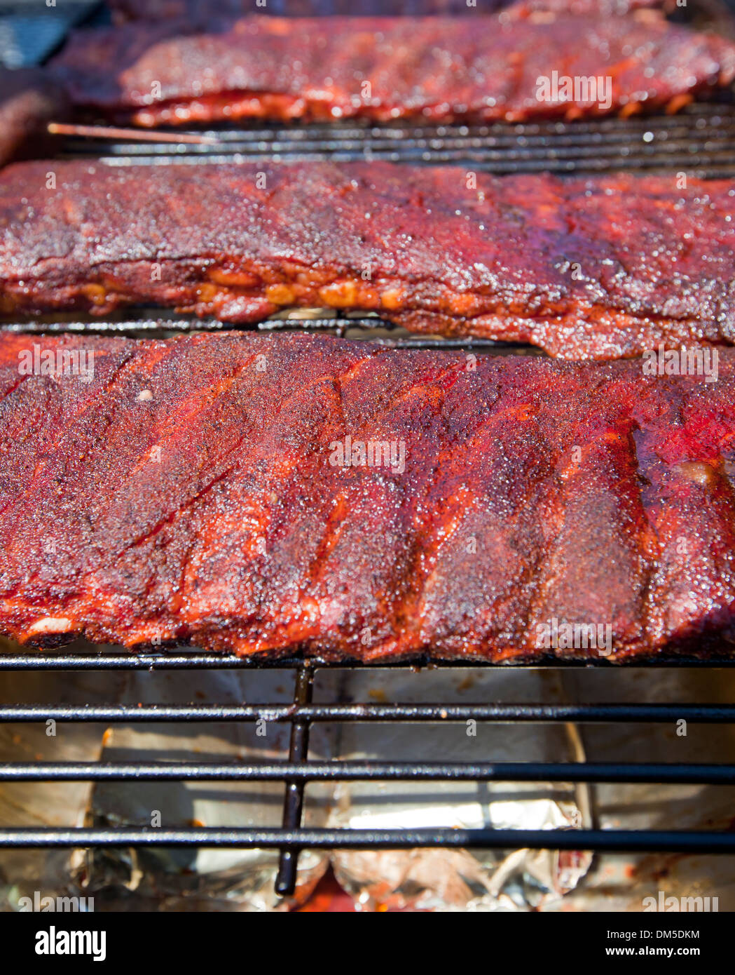 Bbq whole pork spare ribs rack hi-res stock photography and images - Alamy