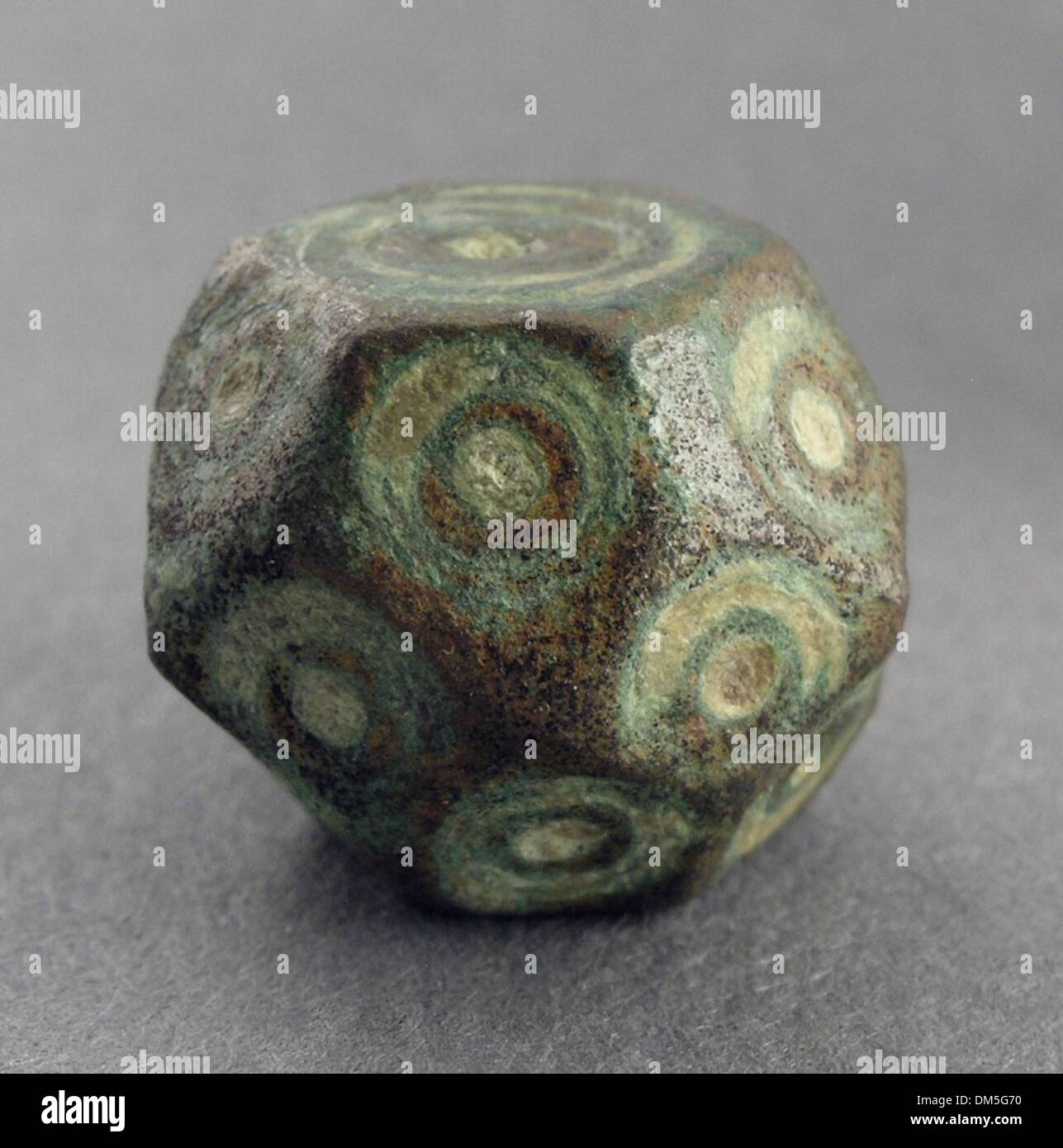 Coin weight hi-res stock photography and images - Alamy