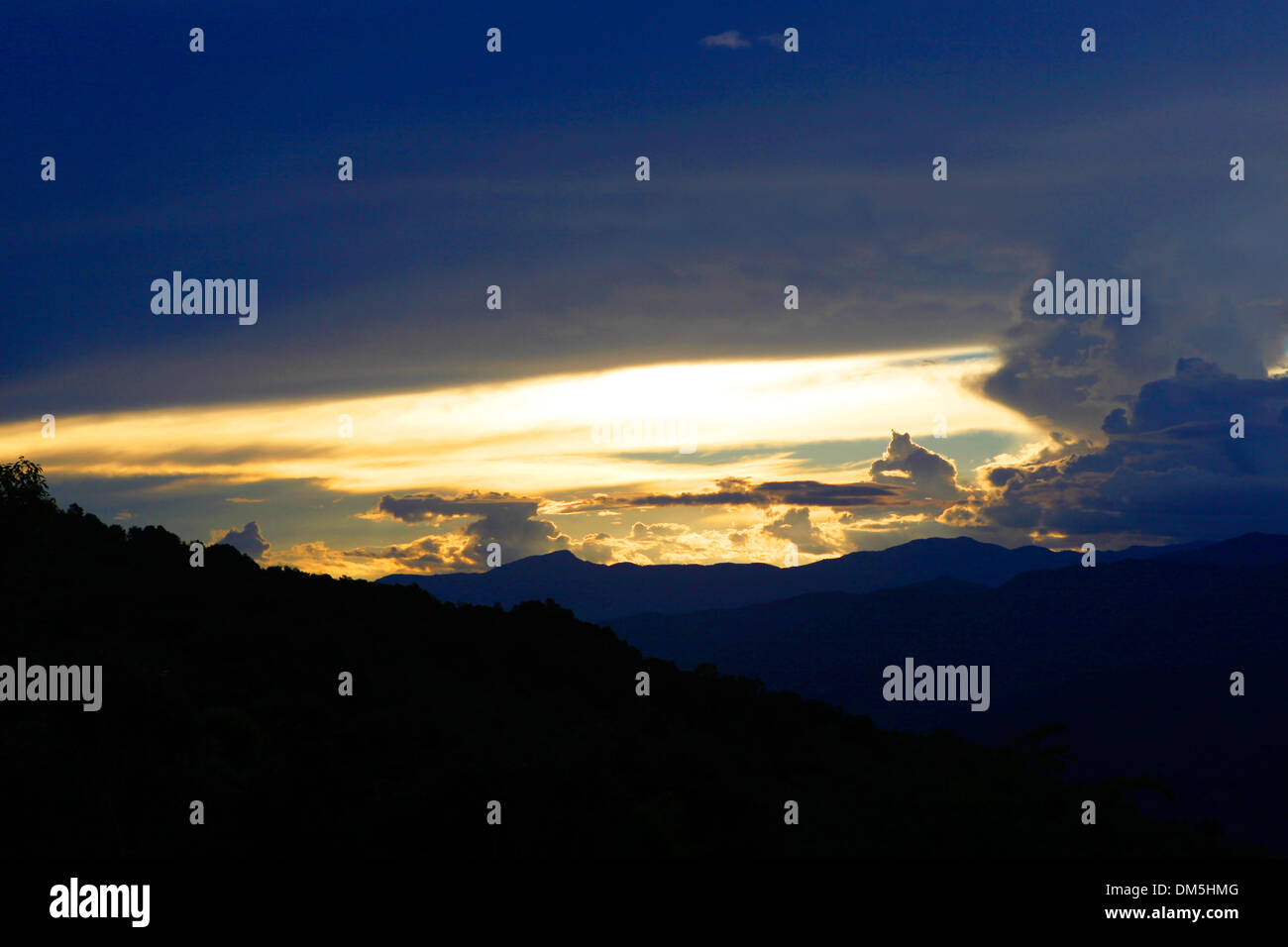 sky view of sunset Stock Photo - Alamy
