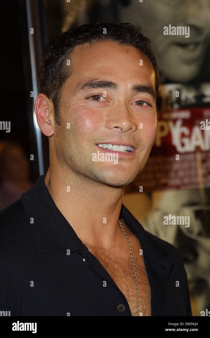 Nov. 19, 2001 - SPY GAME PREMIERE.AT MANN NATIONAL THEATRE LA.MARK ...