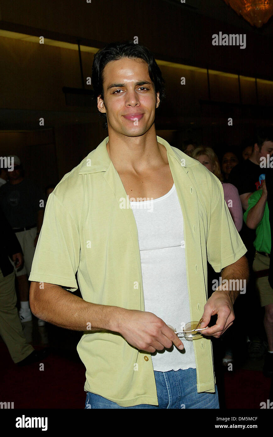 May 11, 2002 - Los Angeles, CALIFORNIA - RUNWAY FOR LIFE.BENEFITTING ST ...