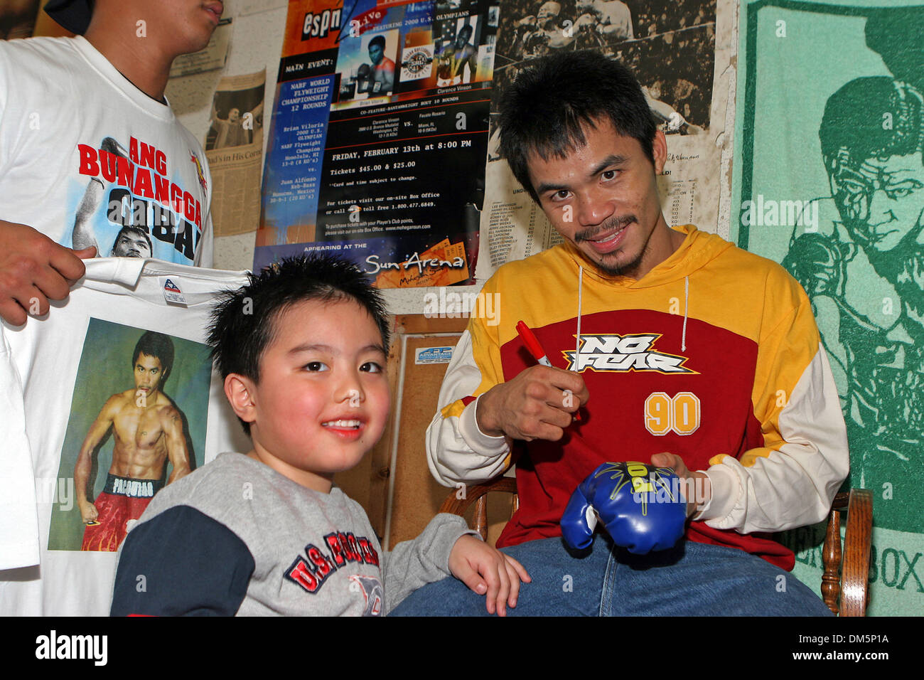Mar 11, 2005; Hollywood, CA, USA; Phillipino superstar boxer MANNY ...