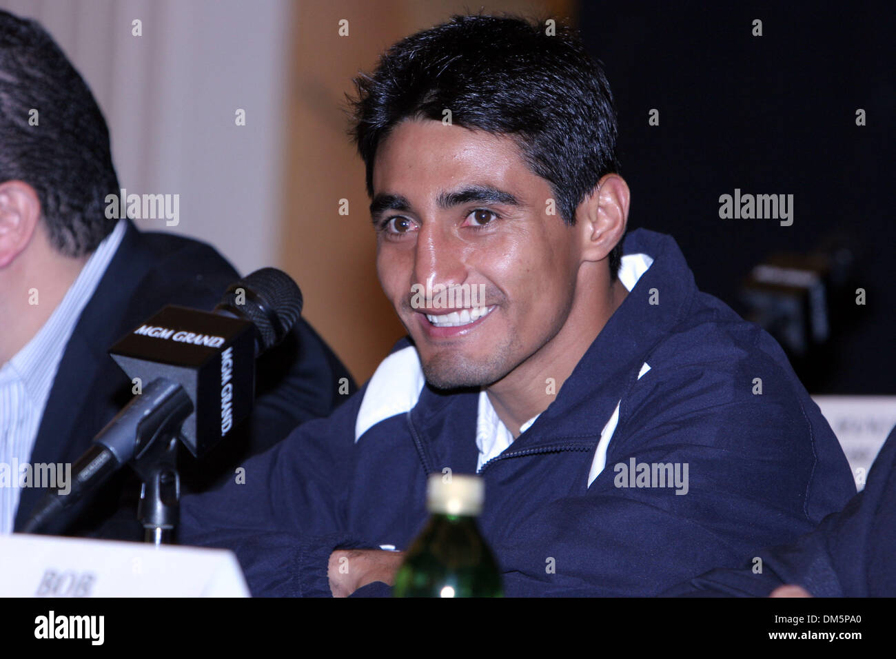 Two time world champion erik morales hi-res stock photography and ...