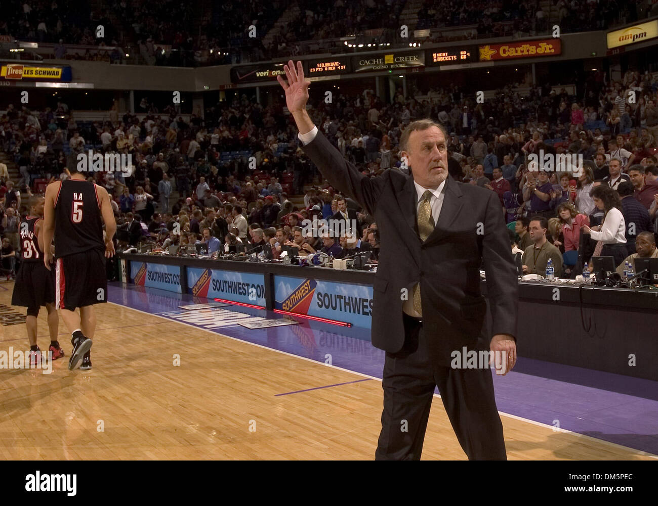 Mar 22, 2005; Sacramento, CA, USA; Sacramento Kings Rick Adelman wins ...